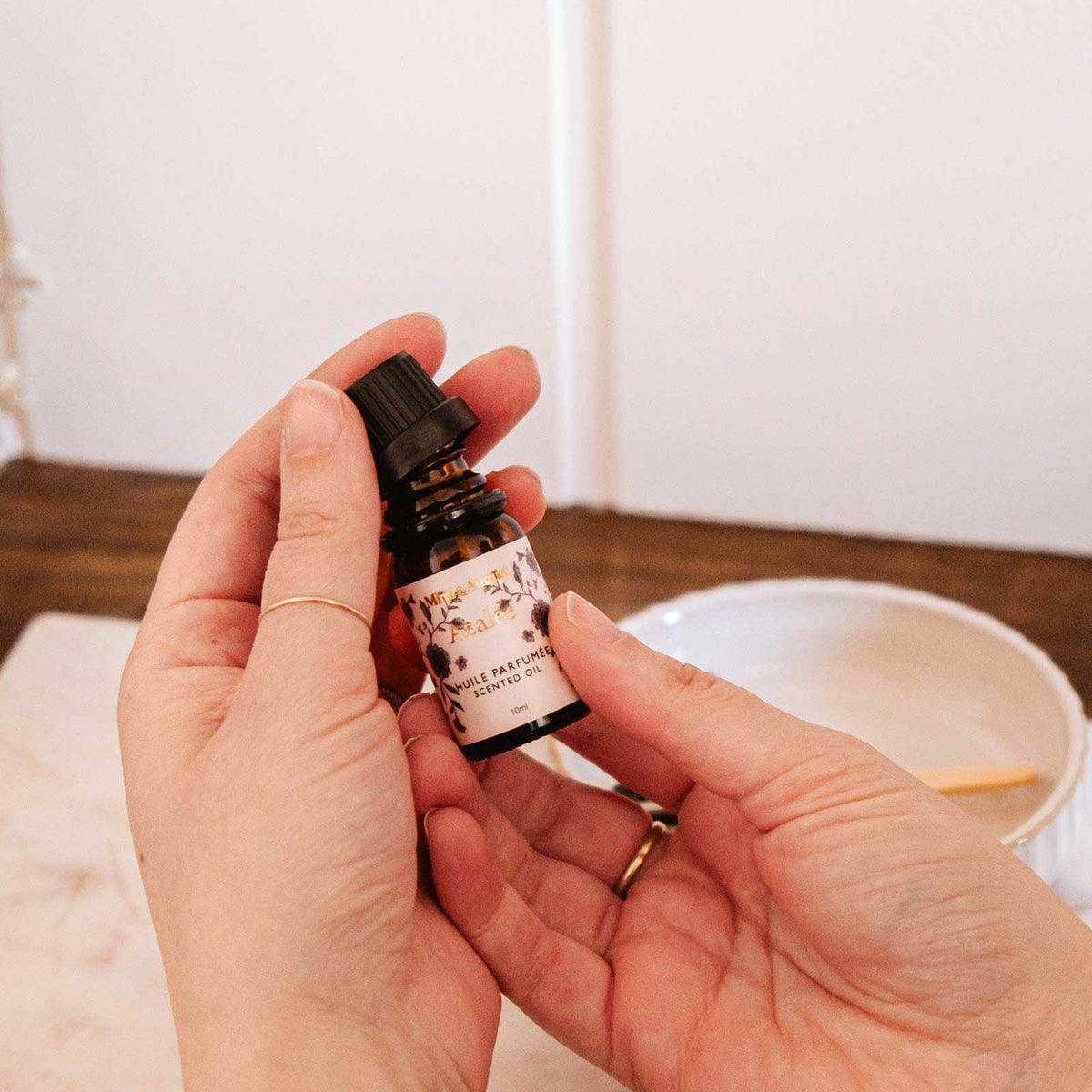 Azalée Scented Oil – Herbal Floral Diffuser Blend | Mimi & August